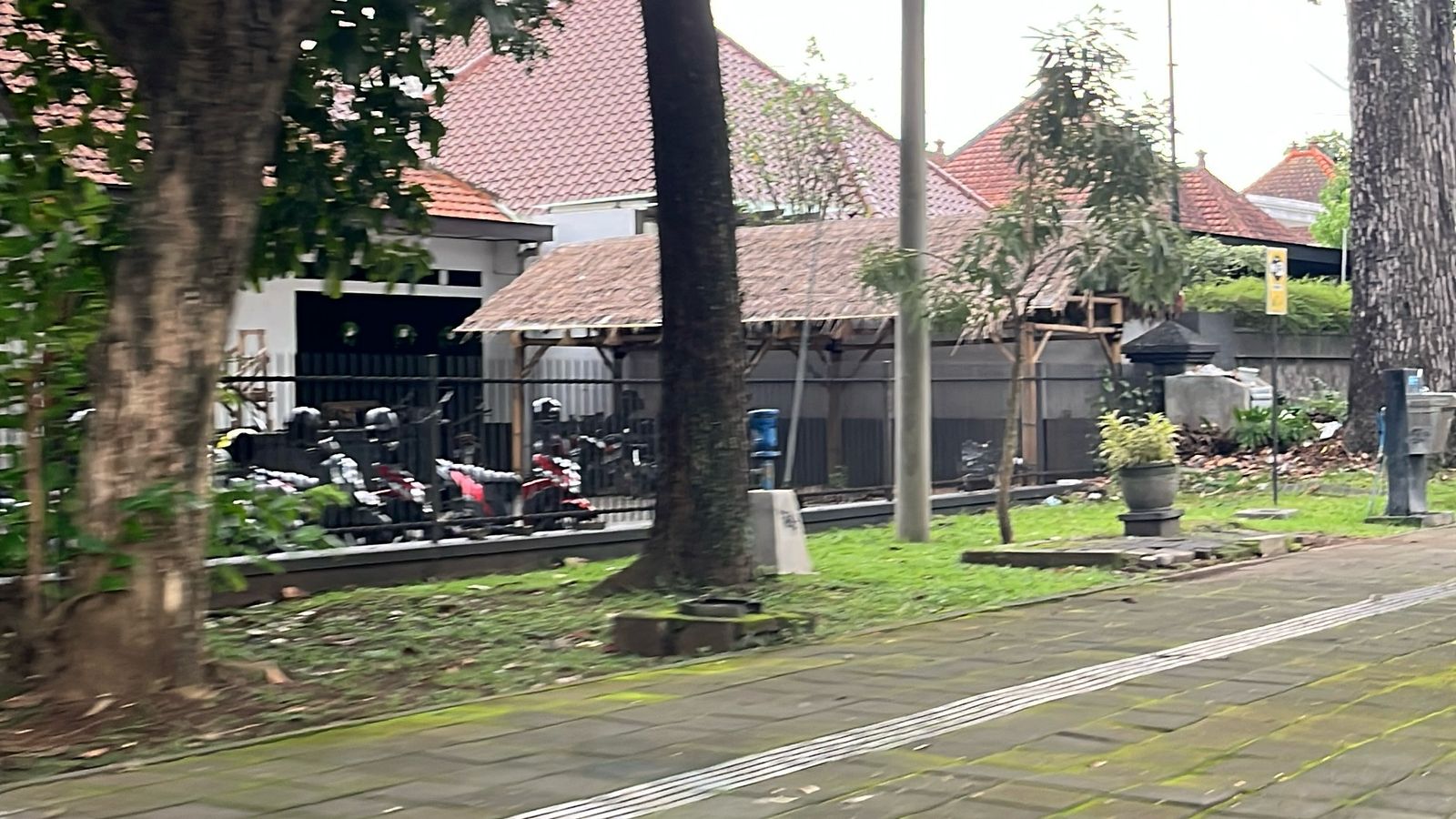 Kursi di Sepanjang Jalan Ijen Dipindah ke Taman Merjosari Kota Malang ...